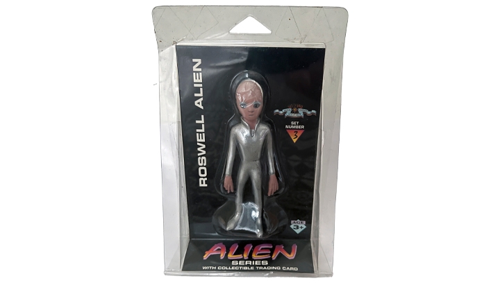 Shadowbox Roswell Alien - RetroToys